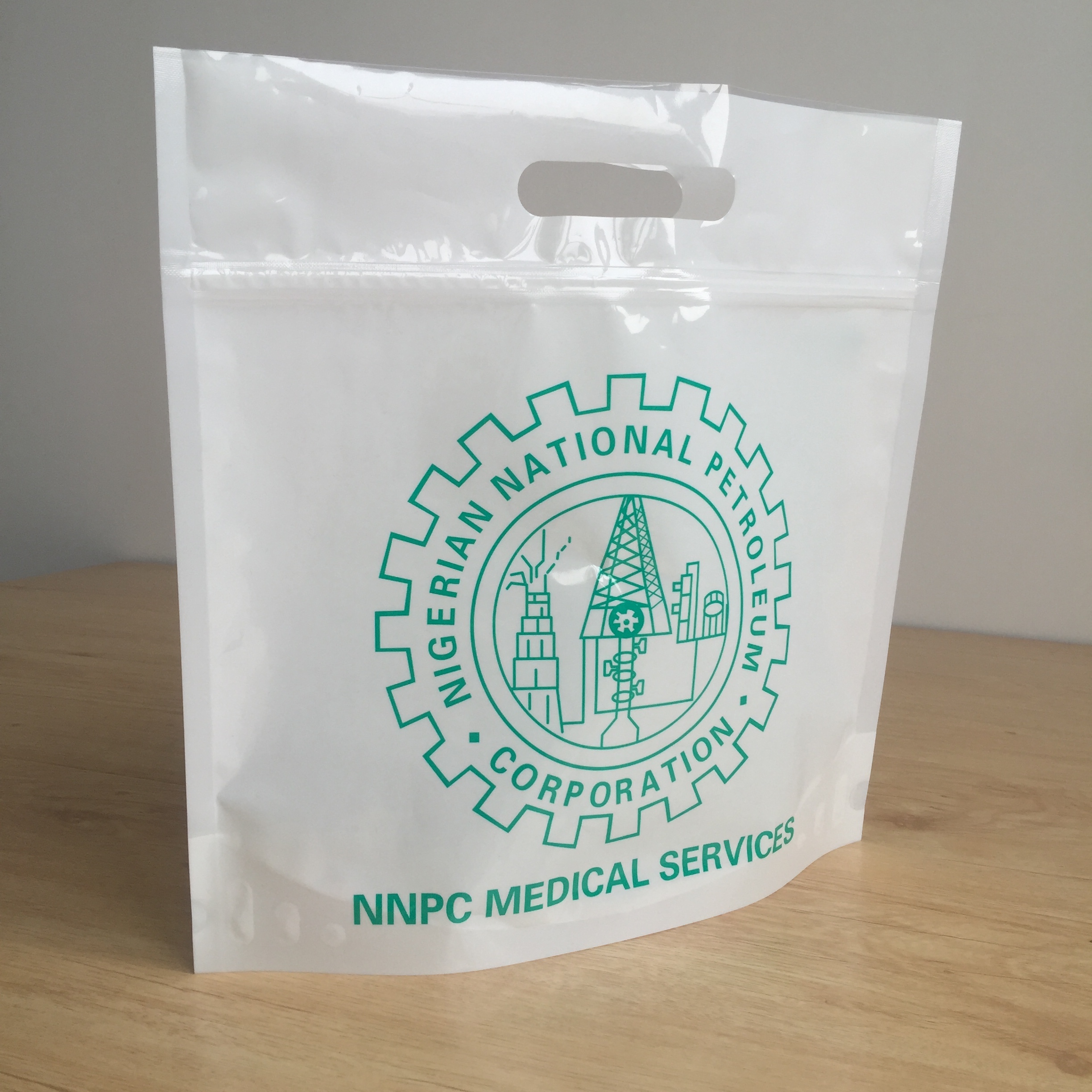 Big Waterproof Medical Zipper Bags for Medicine Use MW03 - QINGDAO ...